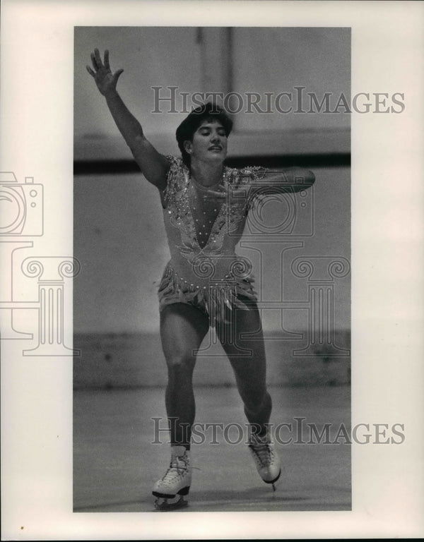 Press Photo Tonia Kwiatkowski skates at the Winterhurst Ice Rink ...