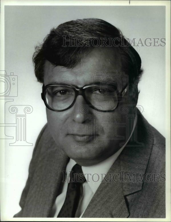 1987 Press Photo Bill Rubens Vice President NBC Research - Historic Images