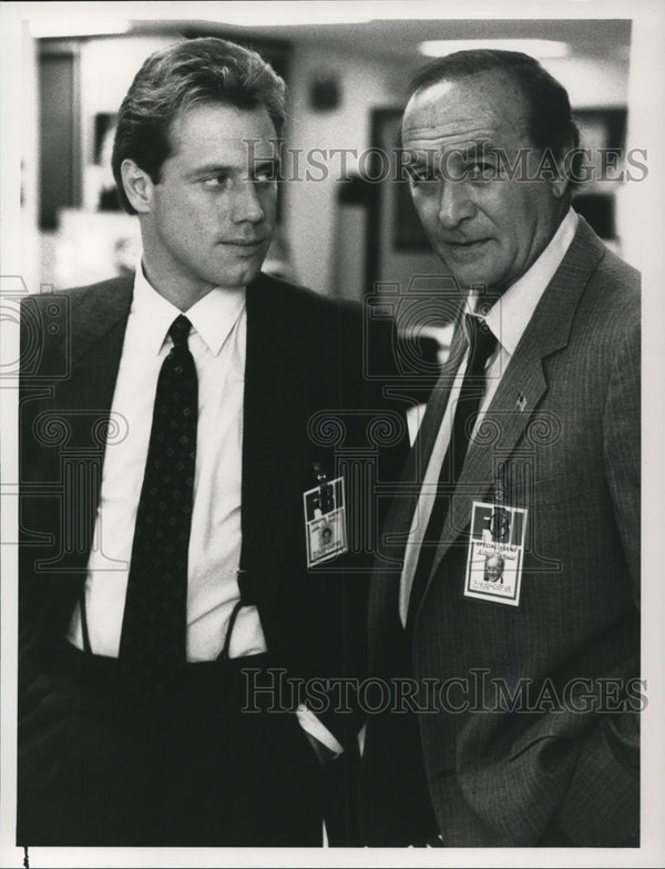 1989 Press Photo Robert Loggia & Frederic Lehne in Mancuso FBI ...