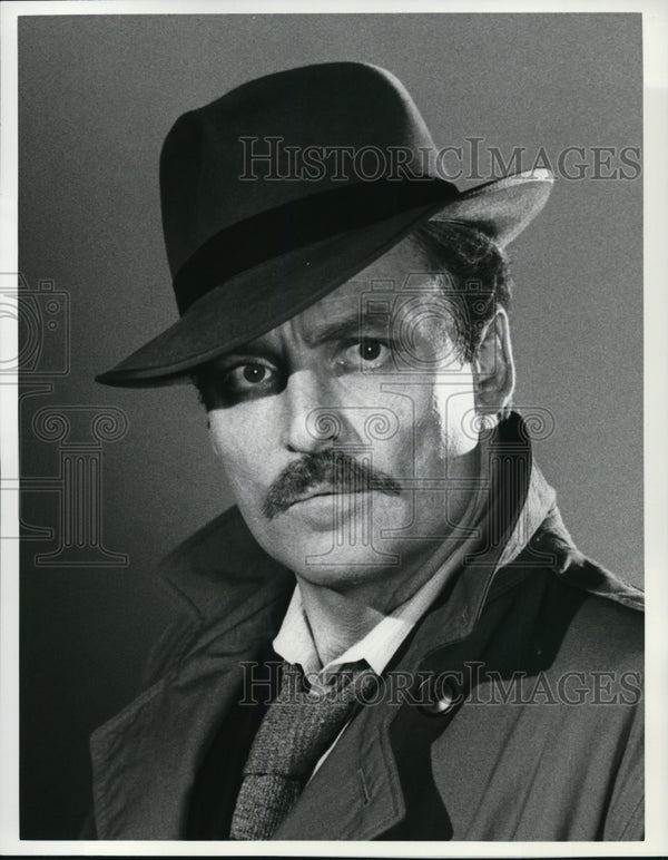 1983 Press Photo Stacy Keach stars in Mickey Spillane's Mike Hammer ...