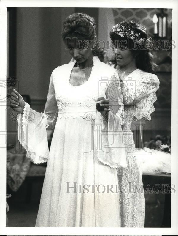 1987 Press Photo Pam Dawber & Nancy Lane in My Sister Sam - Historic Images