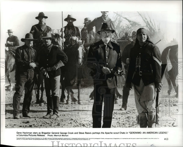 1994 Press Photo Gene Hackman & Steve Reevis in Geronimo: An American ...