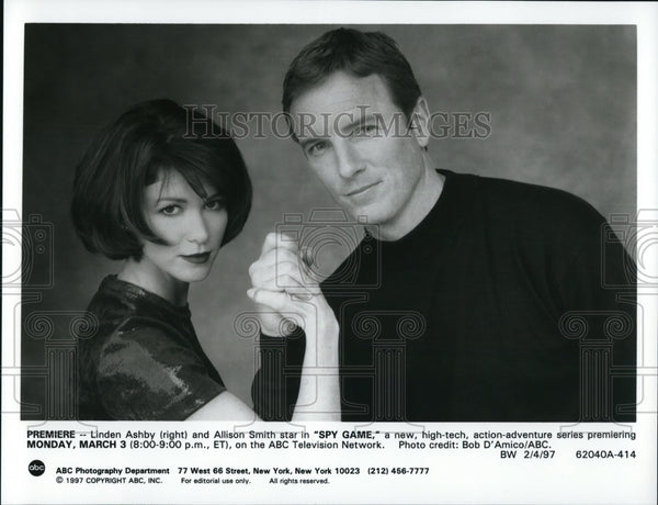 1997 Press Photo Linden Ashby and Allison Smith in Spy Game - cvp49008 ...