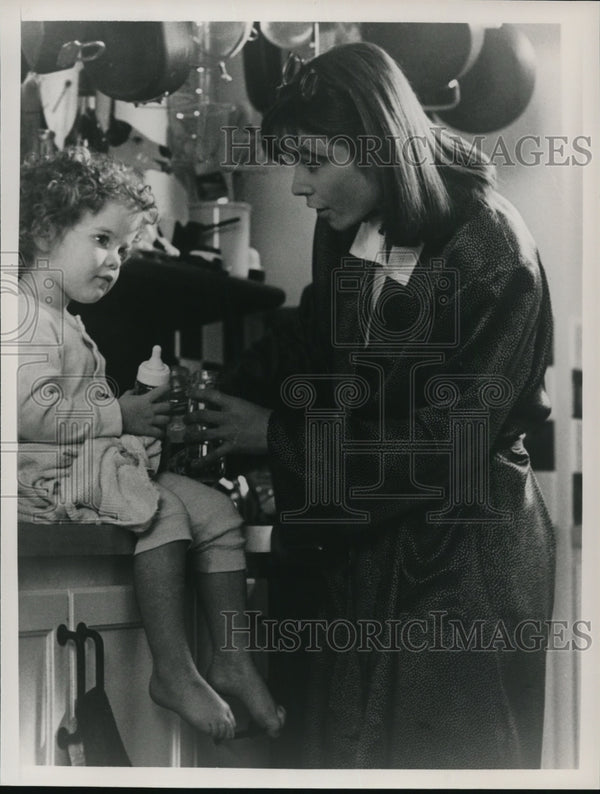 1988 Press Photo Kate Jackson In Baby Boom - cvp53804 - Historic Images