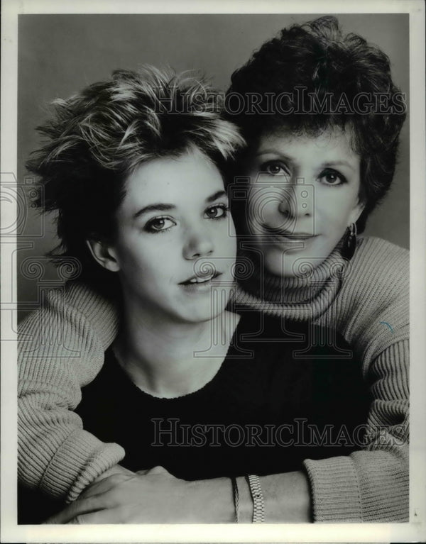 1988 Press Photo Carol Burnett Carrie Hamilton In Hostage - cvp55387 ...