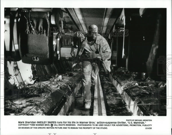 1998 Press Photo Wesley Snipes stars as Mark Sheridan in U.S. Marshals ...
