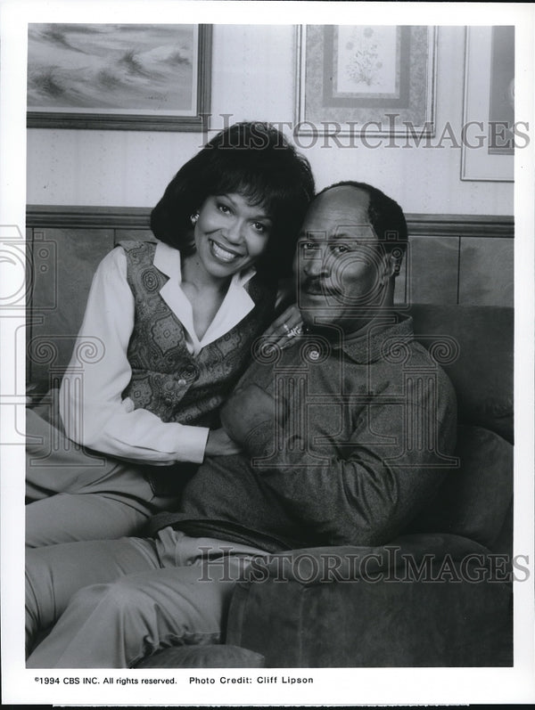 1994 Press Photo Lynne Godfrey and John Amos star in 704 Hauser TV Show ...