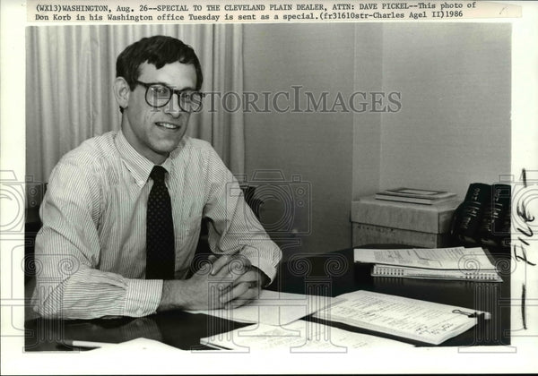 1986 Press Photo Don Korb in Washington Office - Historic Images