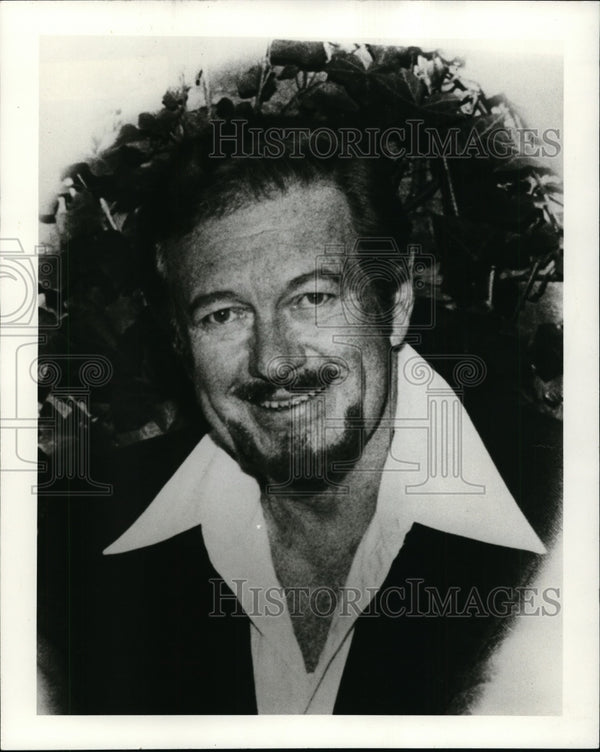 1985 Press Photo Earl Wrightson, singer and actor. - cvp94160 ...