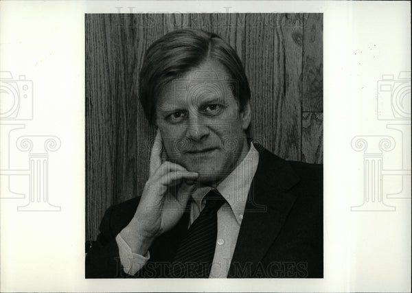 1983 Press Photo Philip Power chairman suburban - dfpd35067 - Historic ...