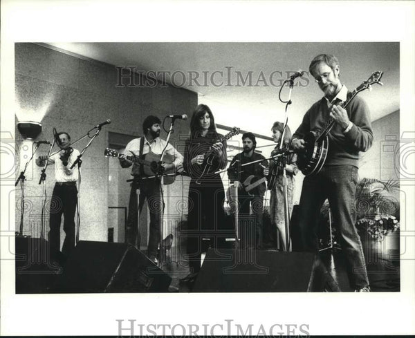 1988 Press Photo Texas Bluegrass Big Band performs at Cullen Center ...
