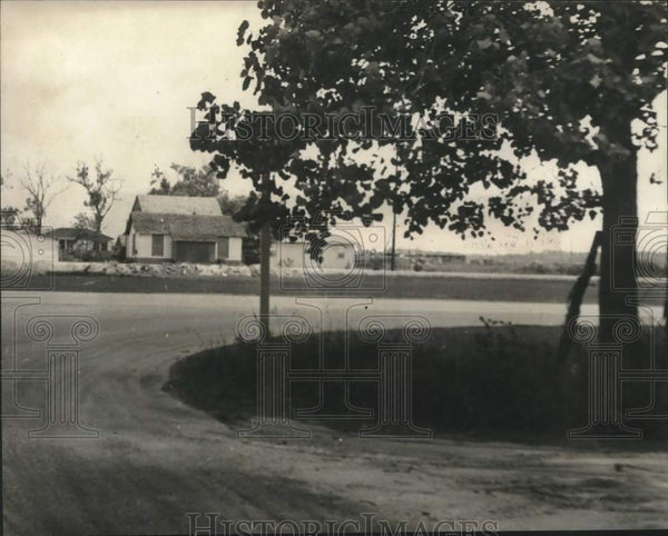 1956 Press Photo Stop Sign obstructed by tree branches, Houston, Texas ...