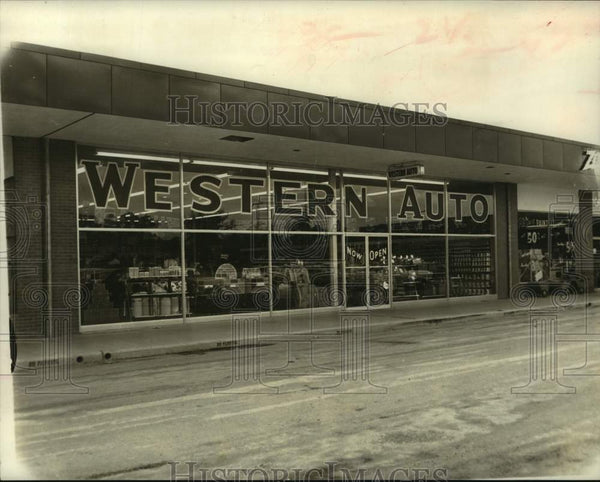 1956 Press Photo Store front of Western Auto Company, North Shore, Hou ...