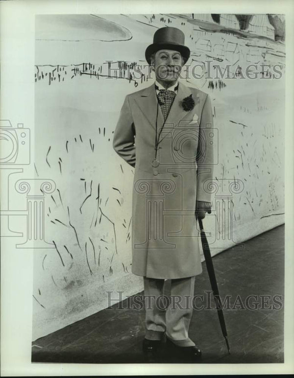 1977 Press Photo Actor Robert Coote in character from one of his ...