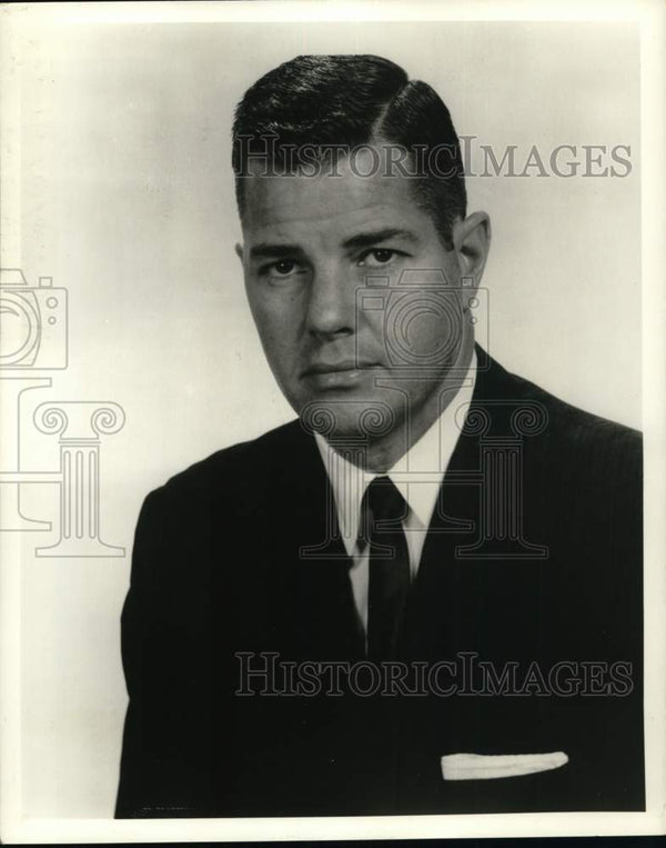 1969 Press Photo Herbert Hunt, owner and developer of Promenade, Texas ...