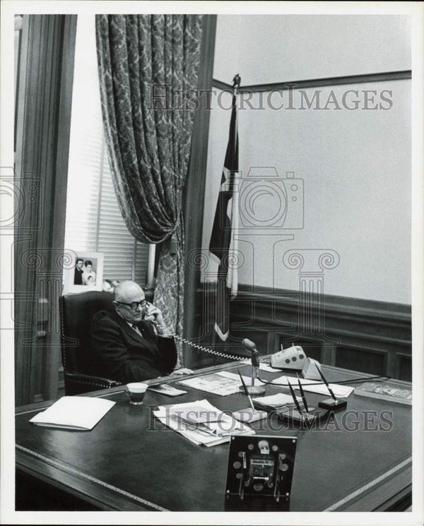 1969 Press Photo Preston Smith, Texas Governor, talking on phone in his ...