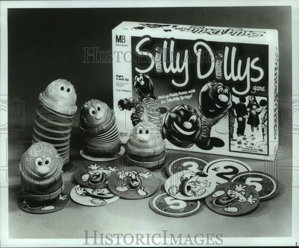 1989 Press Photo Silly Dillys game. - hcp03046 - Historic Images