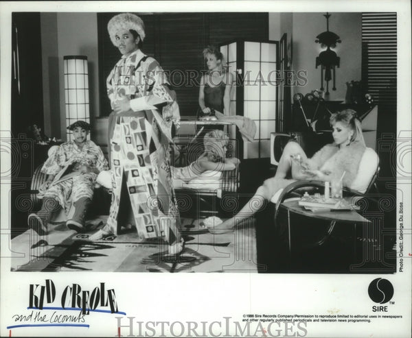1986 Press Photo Members of the singing group Kid Creole and the ...