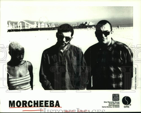 1998 Press Photo Morcheeba - band members on the beach - hcp07728 ...