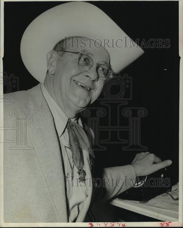 1955 Press Photo Herman Engle, General Manager of Houston Fat Stock ...