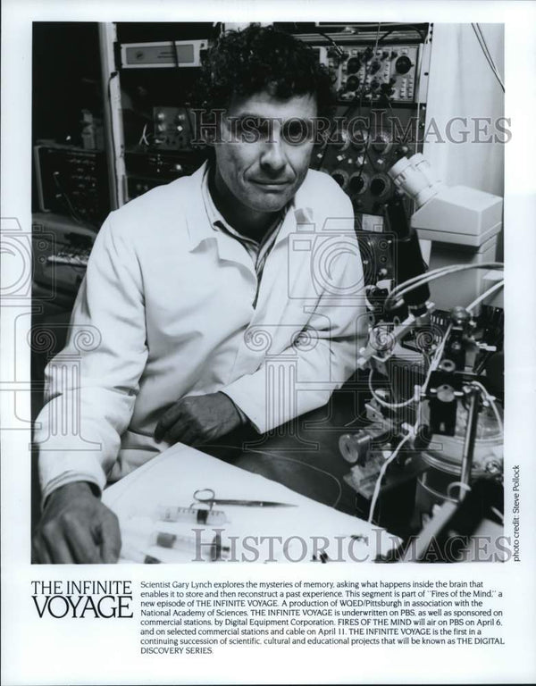 1988 Press Photo Scientist Gary Lynch in "The Infinite Voyage ...