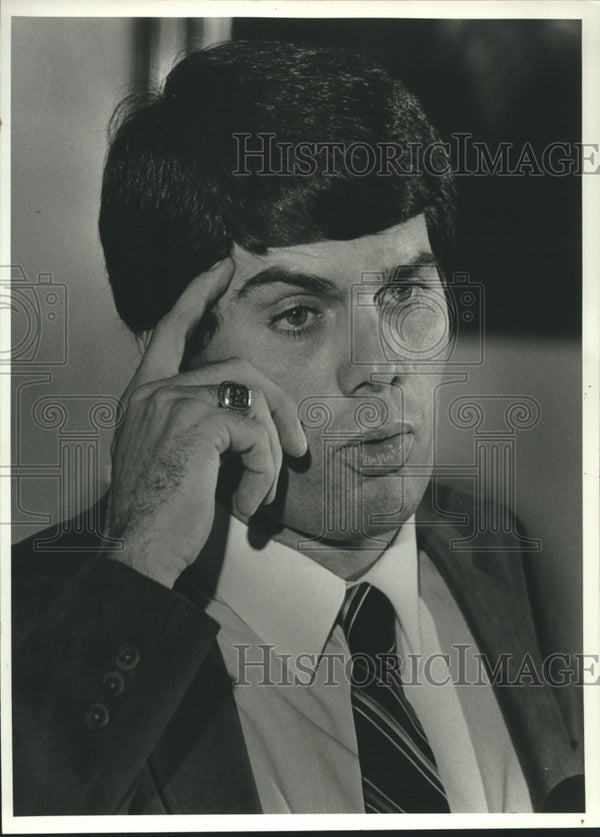 1983 Press Photo Watson Brown, Rice University Football Coach ...