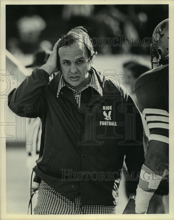 1973 Press Photo Rice University head football coach, Al Conover on ...