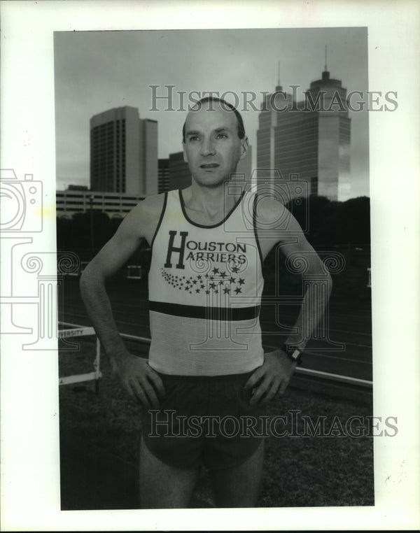 1990 Press Photo Marathoner Steve Elliott runs personal best in 2:19:21 ...
