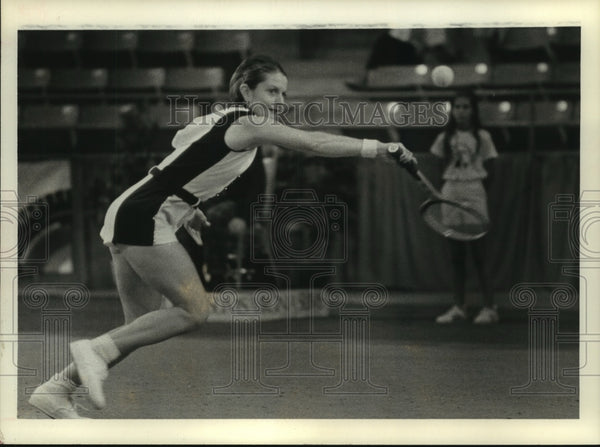 1976 Press Photo Professional tennis player Nancy Gunter of the United ...