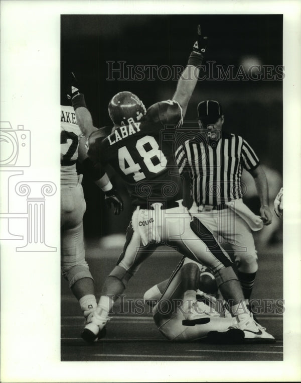 1989 Press Photo University of Houston linebacker Kevin Labay ...