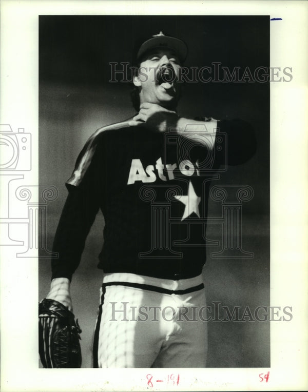 1989 Press Photo Einsel's "Knepper Chokes" photo wins second place in ...