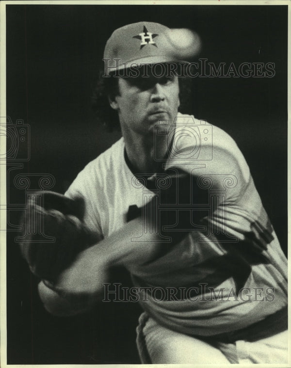 1983 Press Photo Houston Astros' pitcher Bob Knepper releases a pitch ...