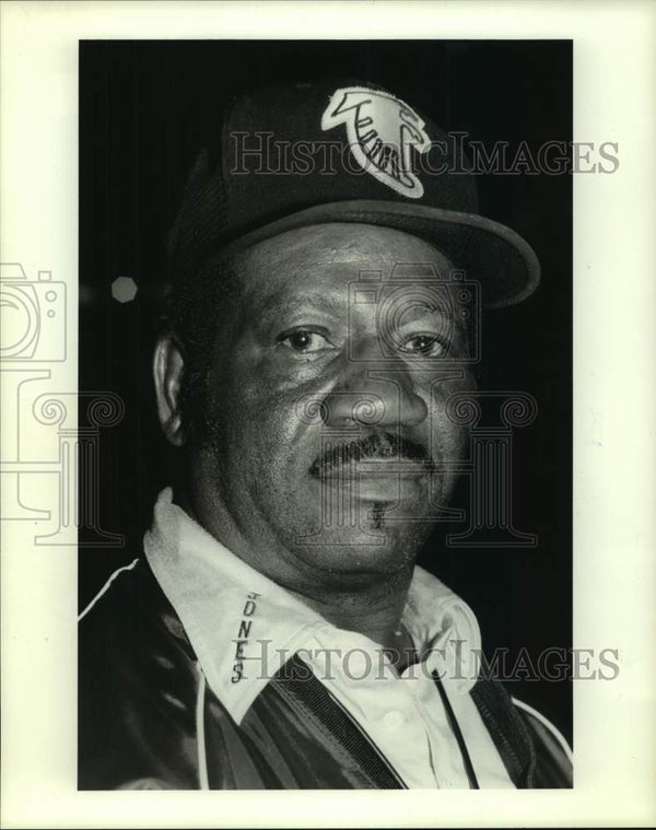 1985 Press Photo Houston's Jones High School football coach Bo Humphrey ...