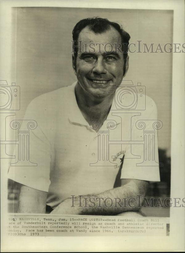 1973 Press Photo Vanderbilt University head football coach Bill Pace ...