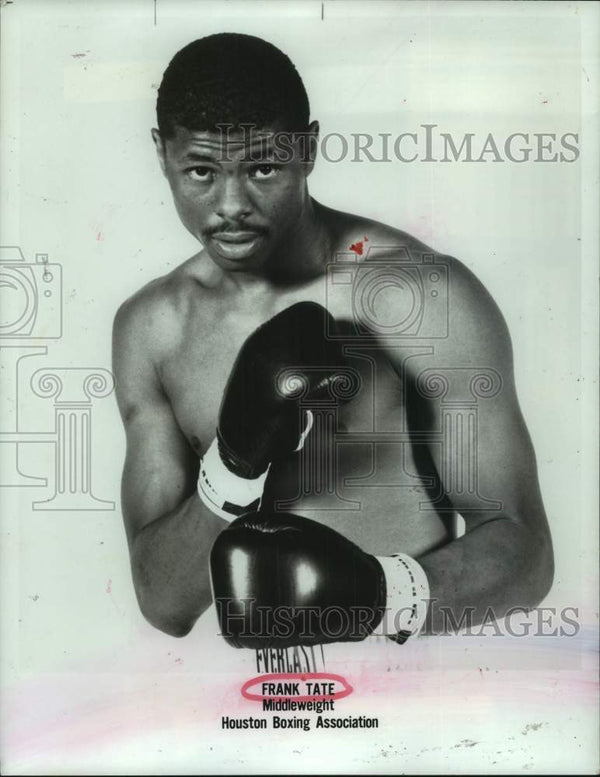 1987 Press Photo Frank Tate defends his Intern'l Boxing Fed ...