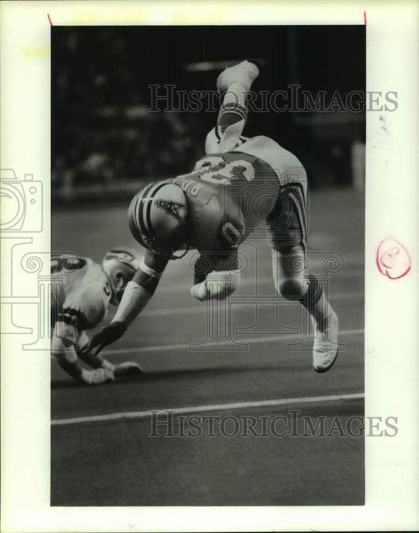 1988 Press Photo Oilers' Mike Rozier scores touchdown against the ...