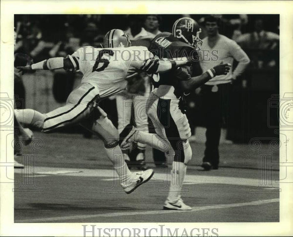 1984 Press Photo Houston football quarterback Gerald Landry scores TD ...