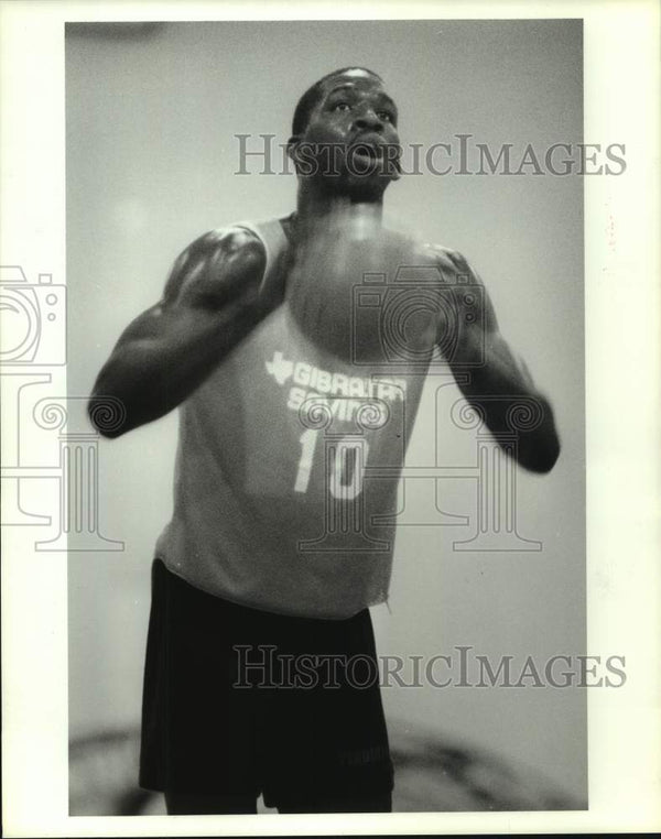 1987 Press Photo Basketball pro Olden Polynice - hcs22150 - Historic Images
