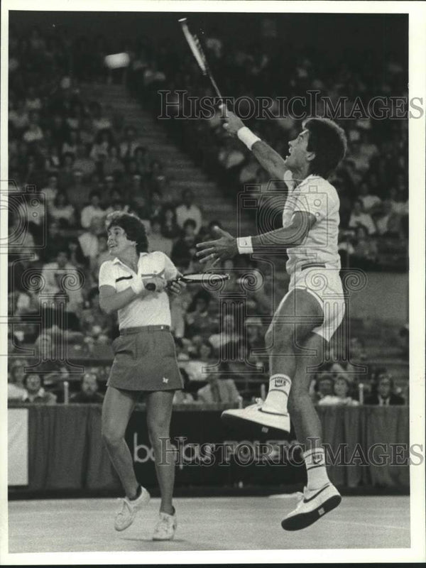 1984 Press Photo Tennis' Butch Walts & Betsey Nagelsen win at mixed ...