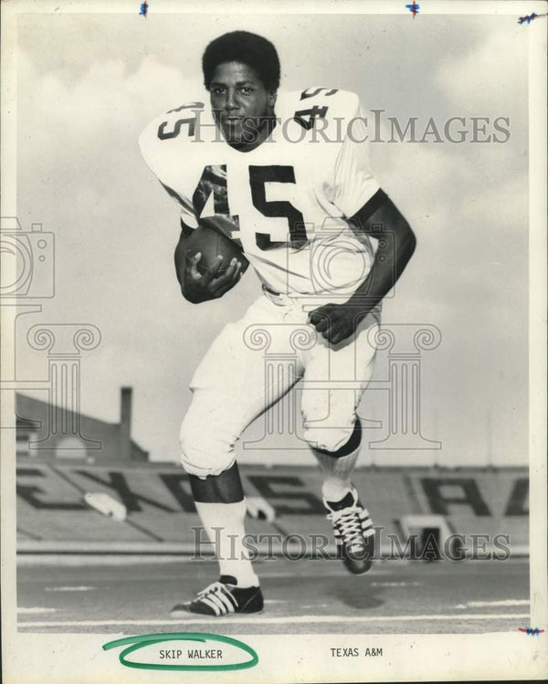 1973 Press Photo Texas A&M University football running back Skip Walker ...