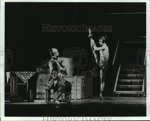 1989 Press Photo Houston Ballet dancers Mary McKendry and Li Cunxin in ...