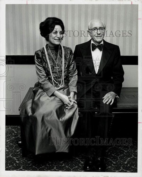 1972 Press Photo Mr. and Mrs. Sam Worden attend Noche de las Americas ...