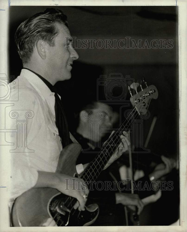 1965 Press Photo Noel Stanley plays with Jimmy Martin Band at Esquire ...