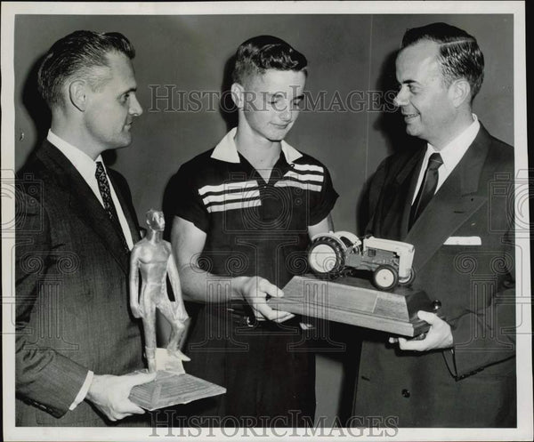 1955 Press Photo Waldo Stewart, Clair Mortensen, John Shepperd at FFA ...