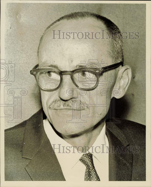 1967 Press Photo Frederick Erickson, Public Health Services Director ...