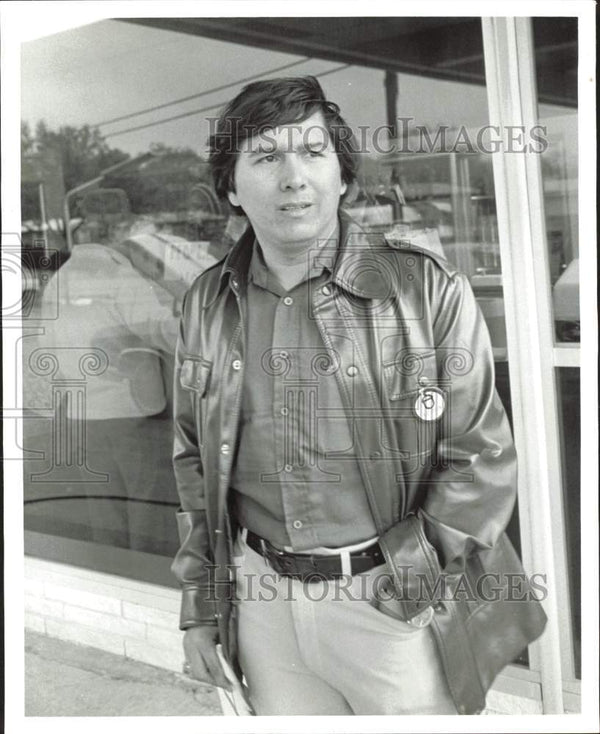 1976 Press Photo Al Rodrigues, ACORN organizer at West Pecan Parr ...