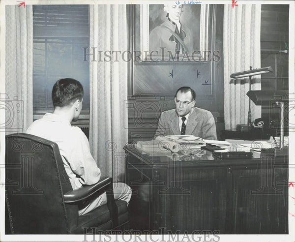 1955 Press Photo Dr. Wilson Elkins interview student at University of ...