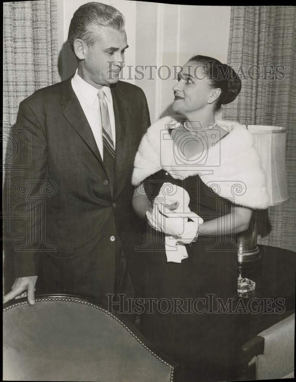1958 Press Photo Mr. and Mrs. Elliott Flowers attend event. - hpa91564 ...