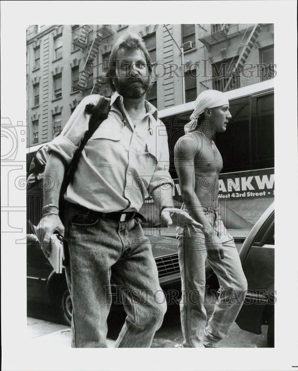 1988 Press Photo Rafael Abramovitz, Reporter-Anchor for Fox's "The ...