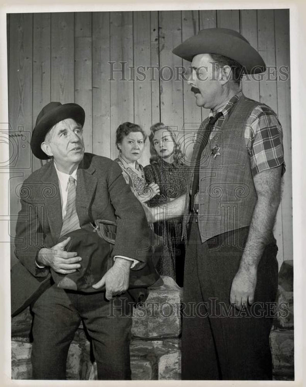 1958 Press Photo Actors Ed Begley, Martin Blaine Rehearse "Walk with a ...